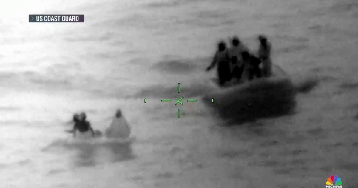 Four divers missing for hours rescued at sea