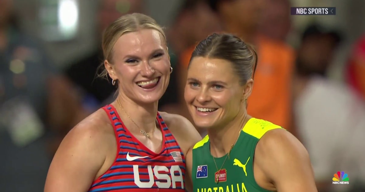 Pole vaulters share gold at world championships in inspiring finish