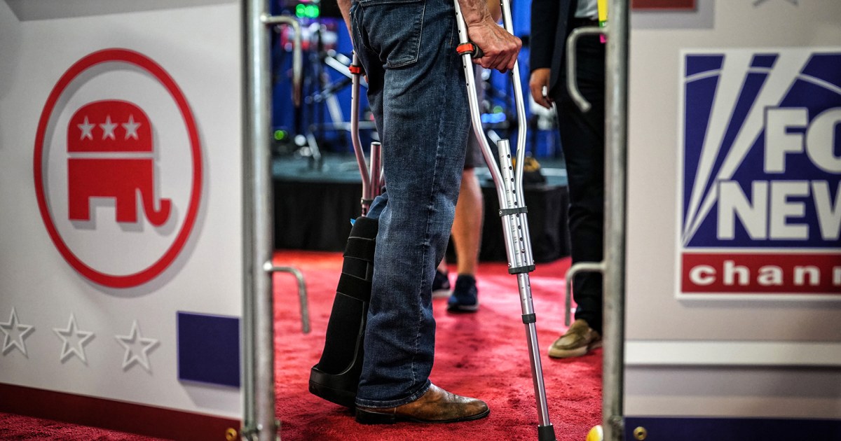 Burgum prepares to ‘stand on one leg’ during GOP debate after injury