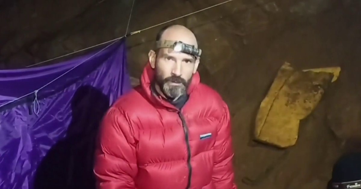 American explorer rescued after more than a week stuck inside Turkish cave
