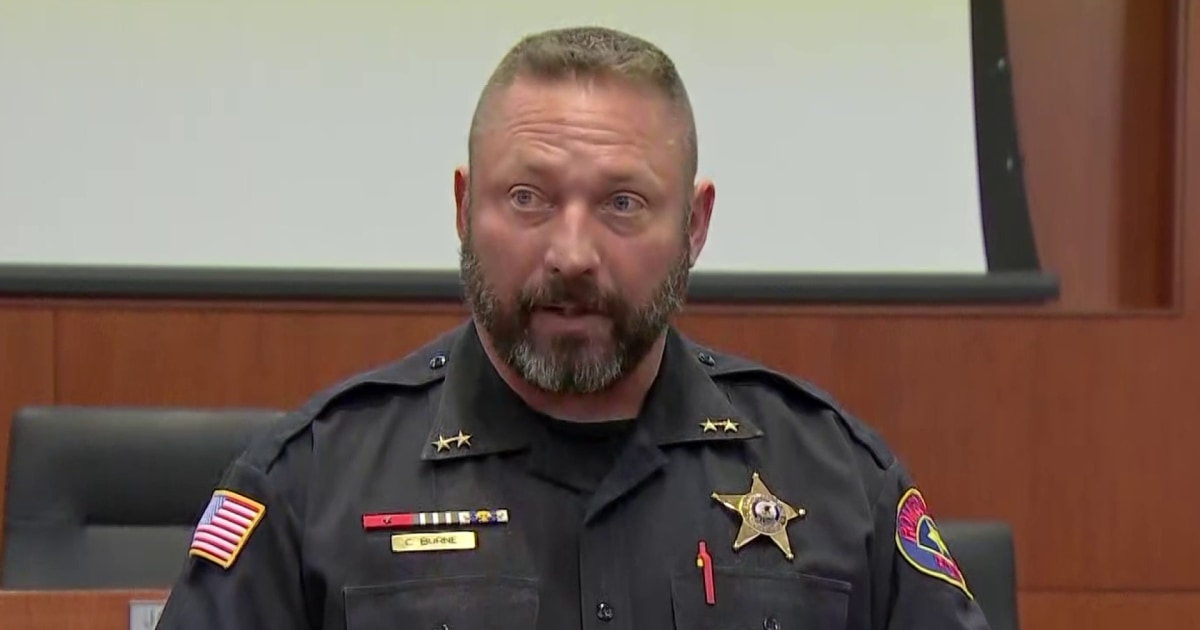 Man linked to 4 Chicago murders dies after police pursuit