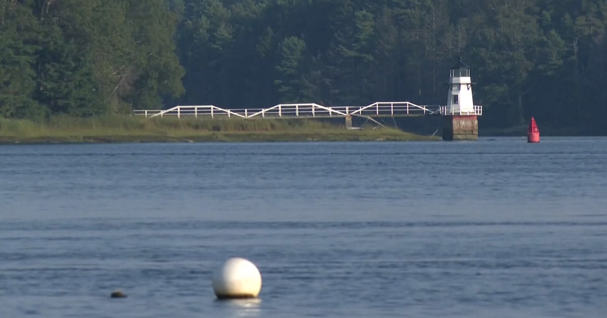Maine lighthouse collapse