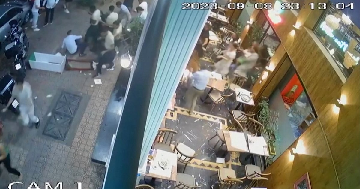 Video show the moment 6.8-magnitude earthquake strikes Morocco