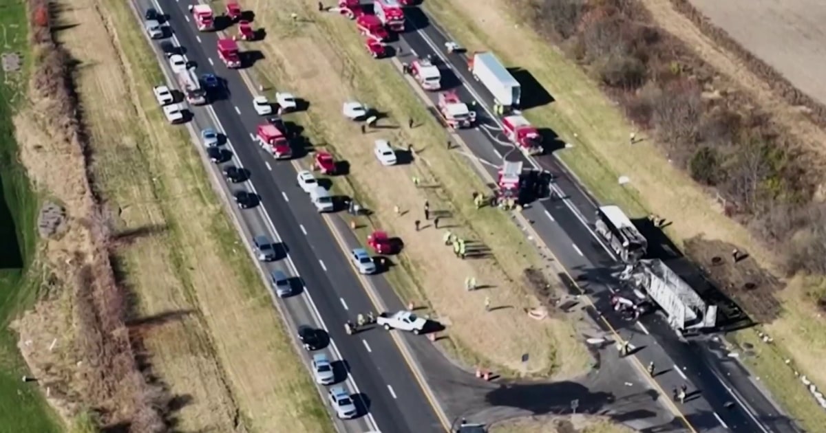 Investigation underway into Ohio bus crash that killed 6 people