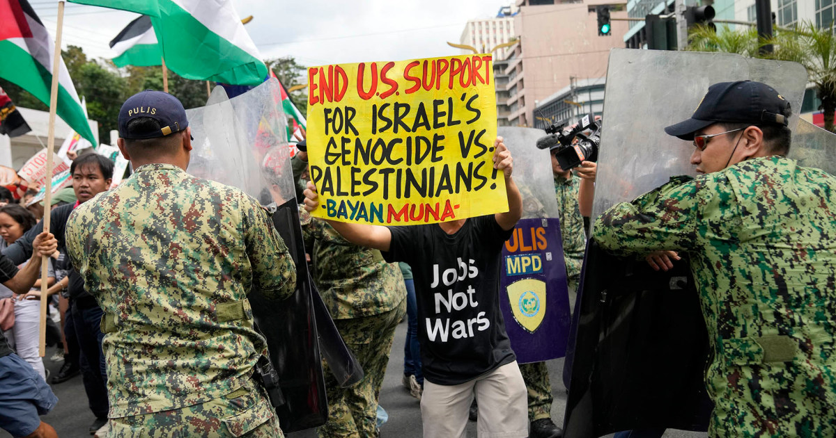 Pro-Palestinian protesters clash with police at U.S. Embassy in Manila