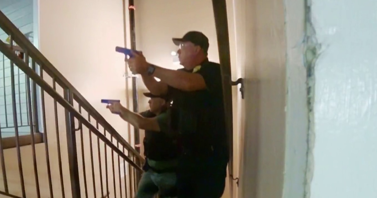 How police officers train for active shooter situations