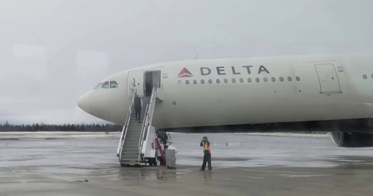 Delta passengers stranded for hours at remote Canadian base after ...