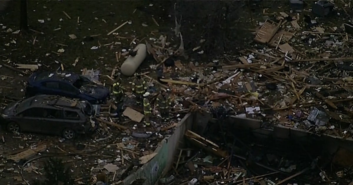 Michigan house explosion leaves 4 dead, 2 injured
