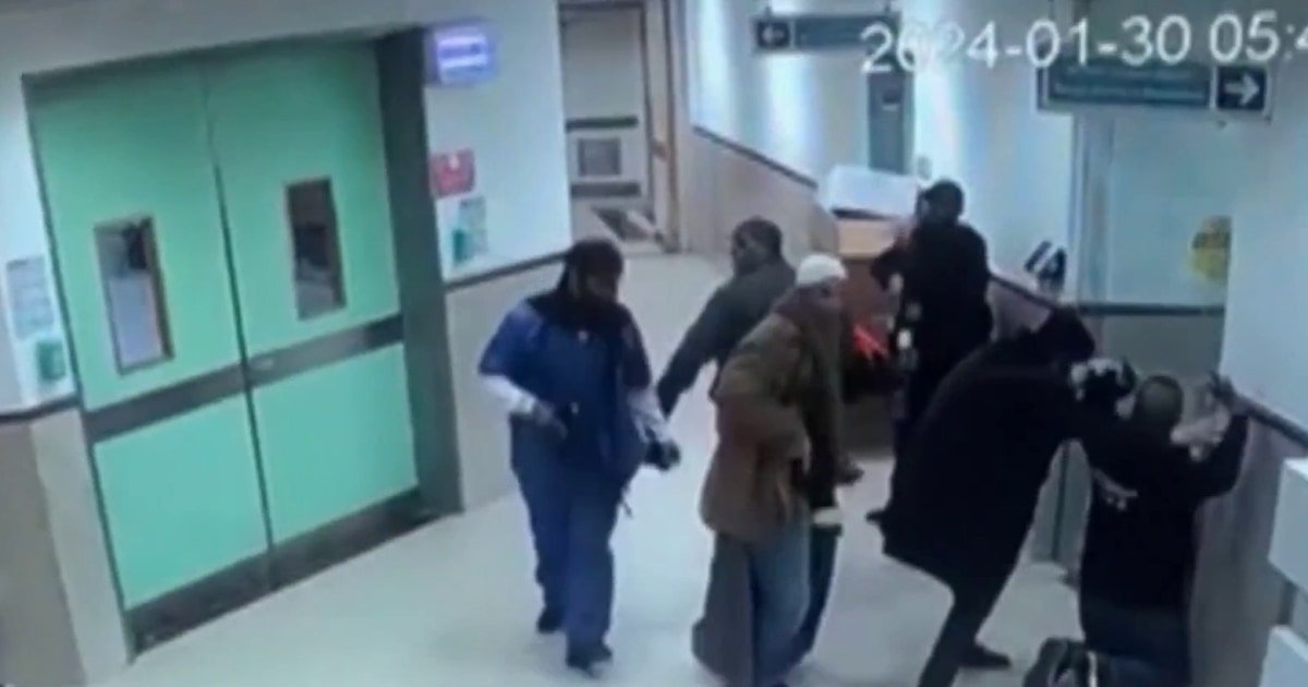 Undercover Israeli forces kill 3 militants in bold hospital raid