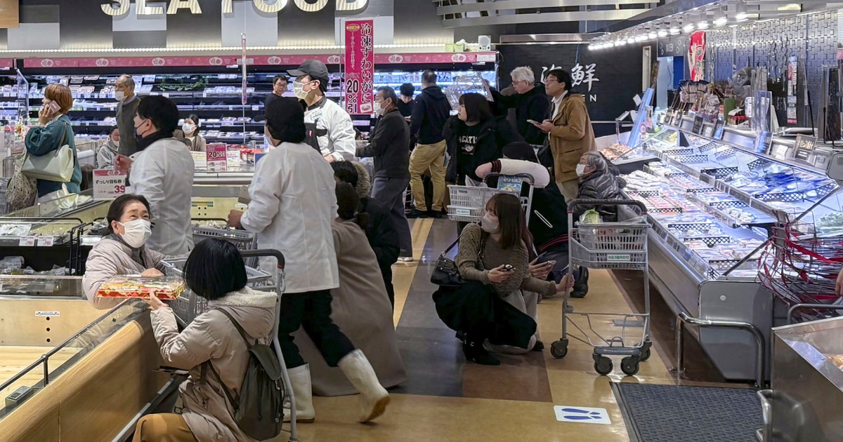 Videos show moments earthquakes struck Japan on New Year's Day