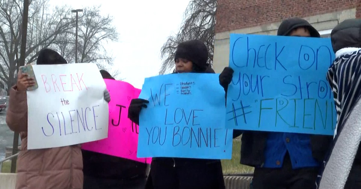 Students call for removal of Lincoln University president after ...