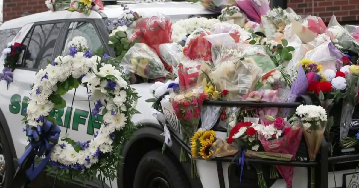 Manhunt underway in Tennessee for suspect in shooting of 2 sheriff’s ...