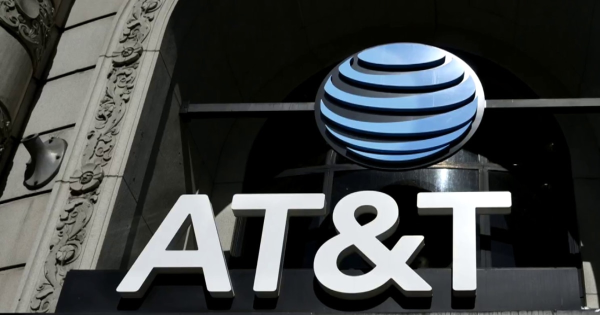 Cause of AT&T outage is still unknown as thousands are without service