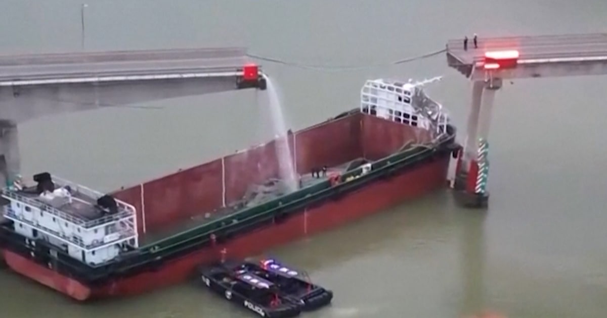 Video shows partial bridge collapse after ship collision in China