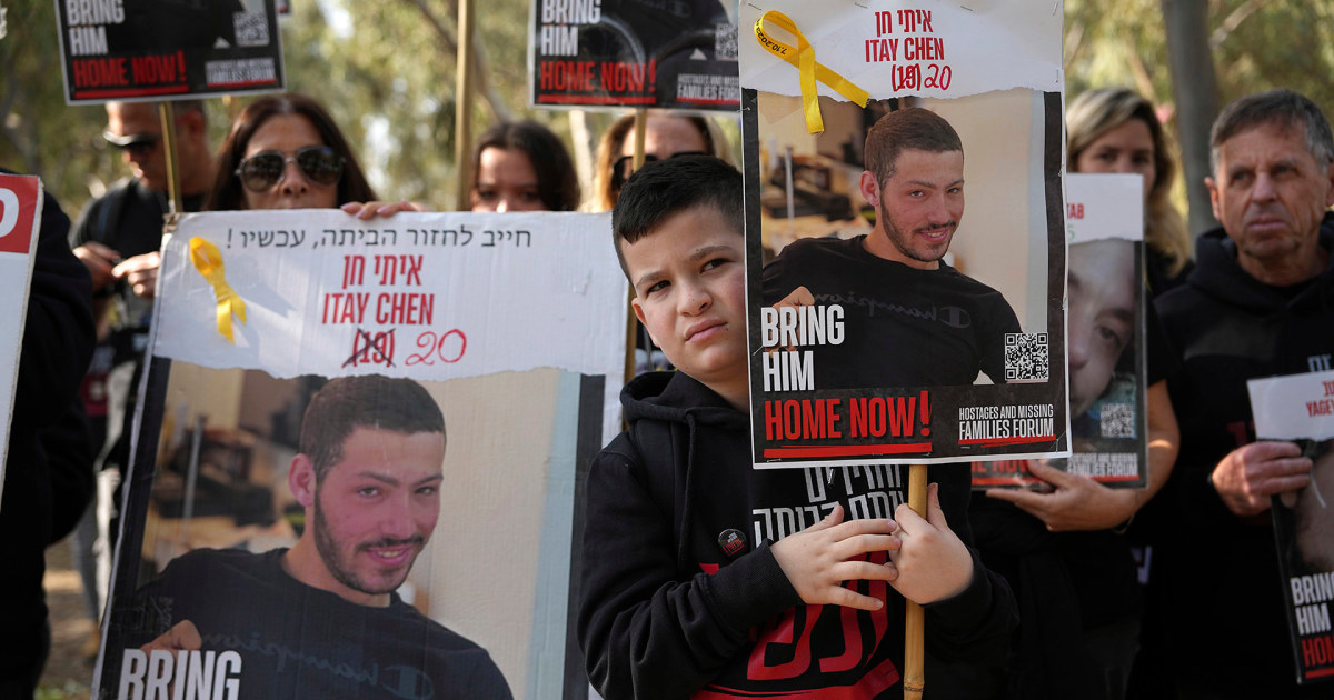 Families of Gaza hostages set out on 4-day march to Jerusalem