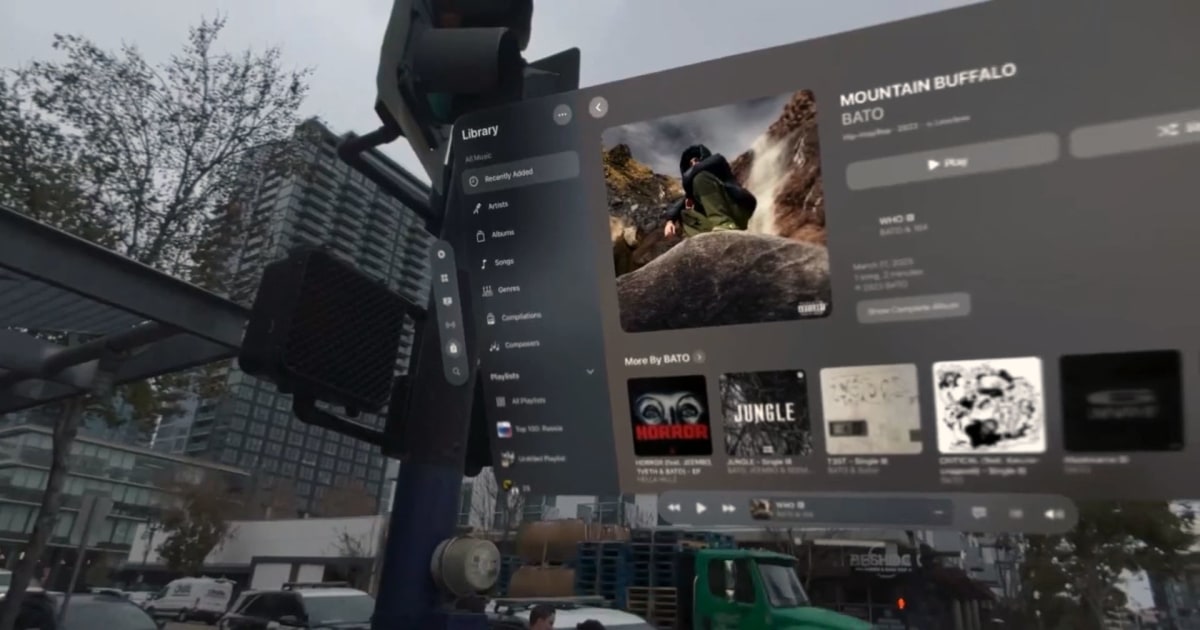 Video of man crossing street with Apple Vision Pro causes warning