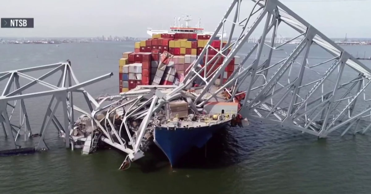 Ship's data recorders recovered after bridge collapse
