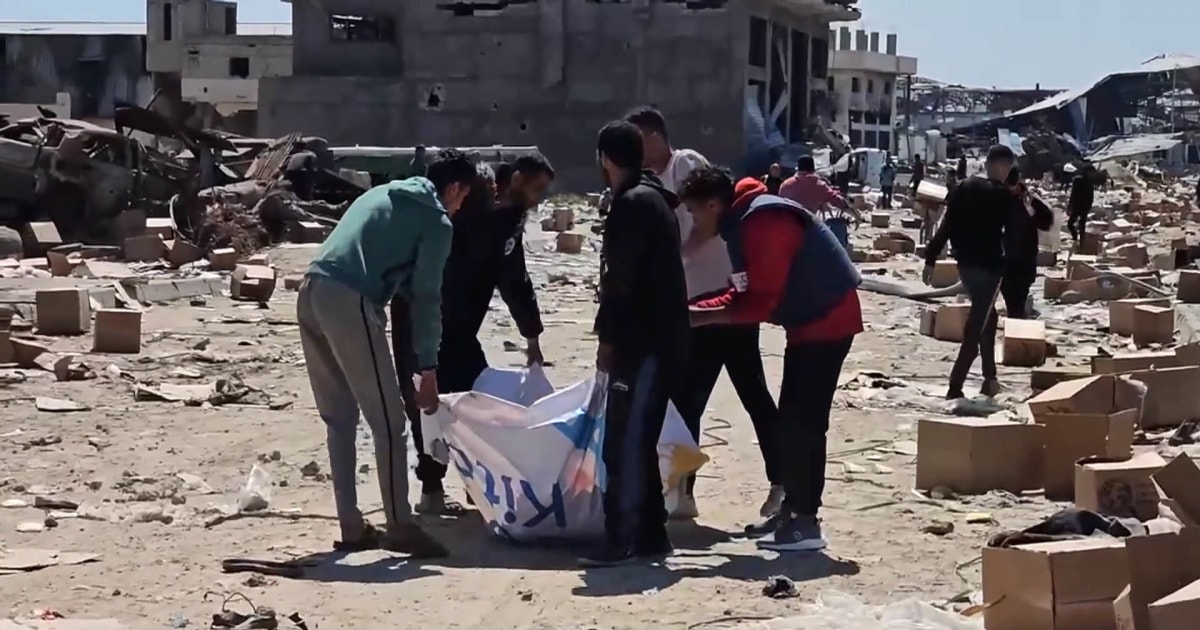 Israeli forces targeted Palestinians waiting for food aid, eyewitnesses say