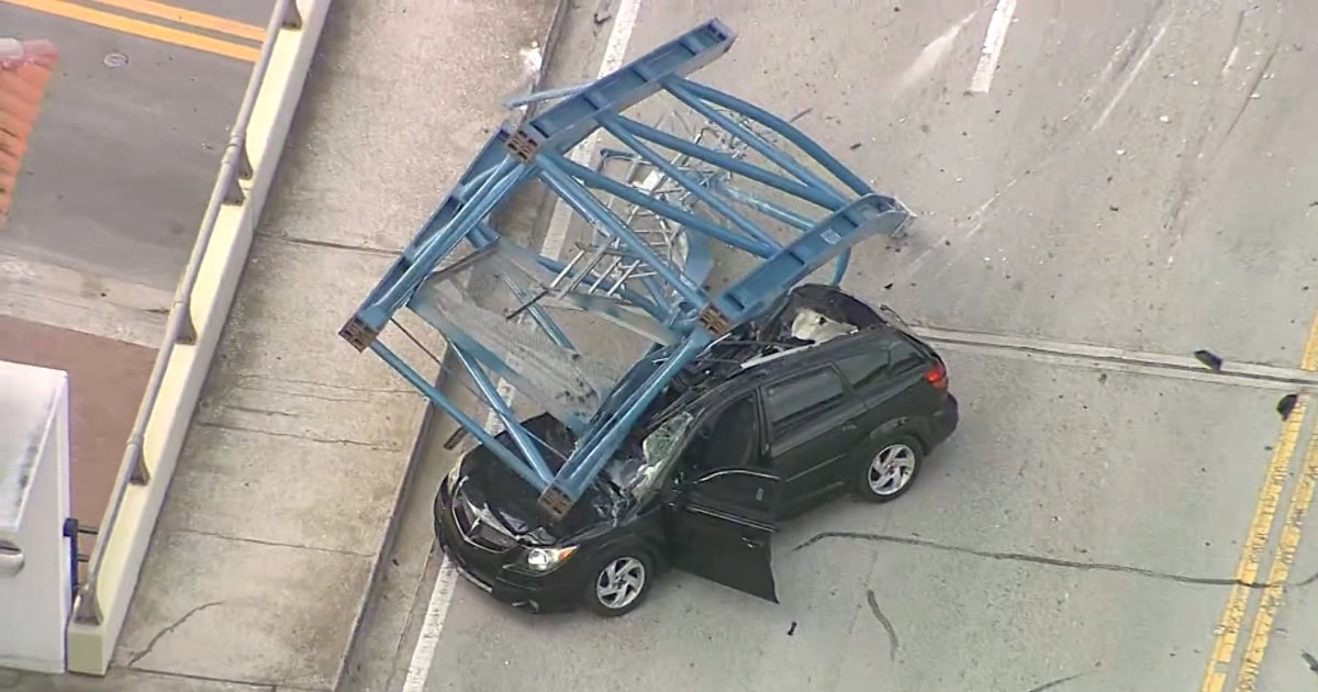 1 dead, 2 injured after portion of crane falls onto bridge in Florida