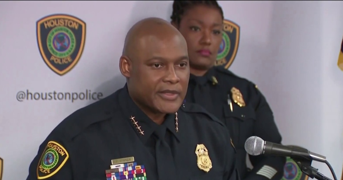 Houston police chief retires amid investigations into department