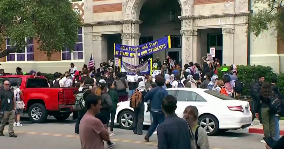 Hundreds protest at UCLA after chancellor testifies before House