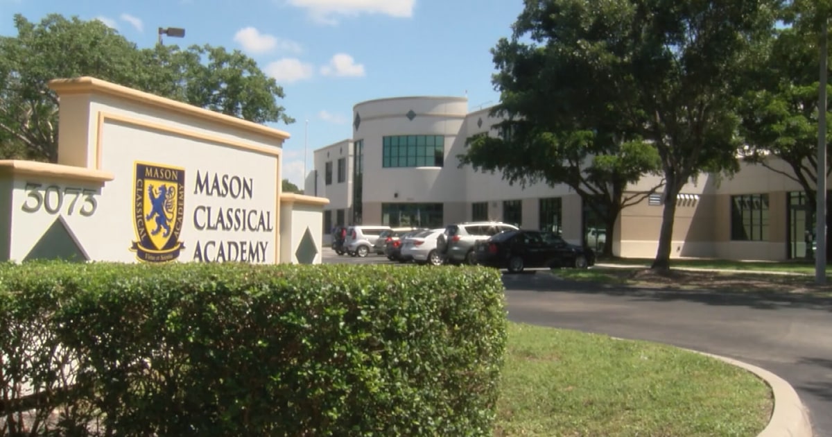 Florida girl denied entry to prom for wearing a suit