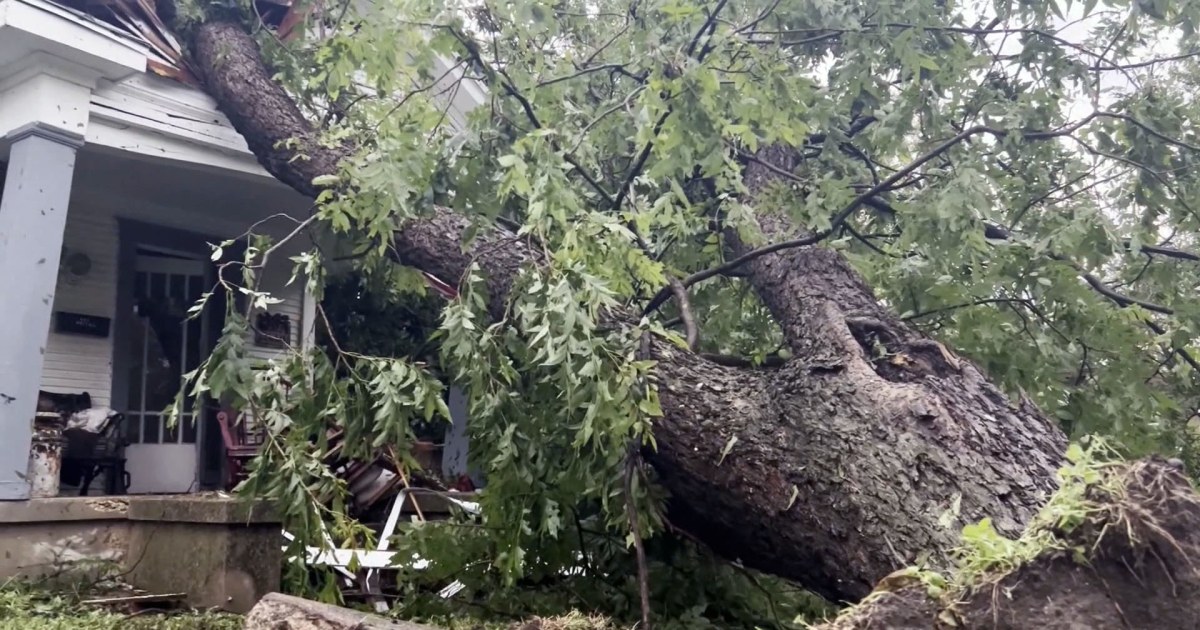Video shows damage caused by Texas tornado