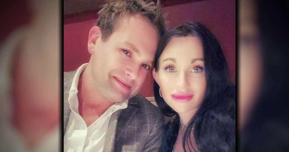 Plastic surgeon charged in wife’s death after allegedly waiting to call 911