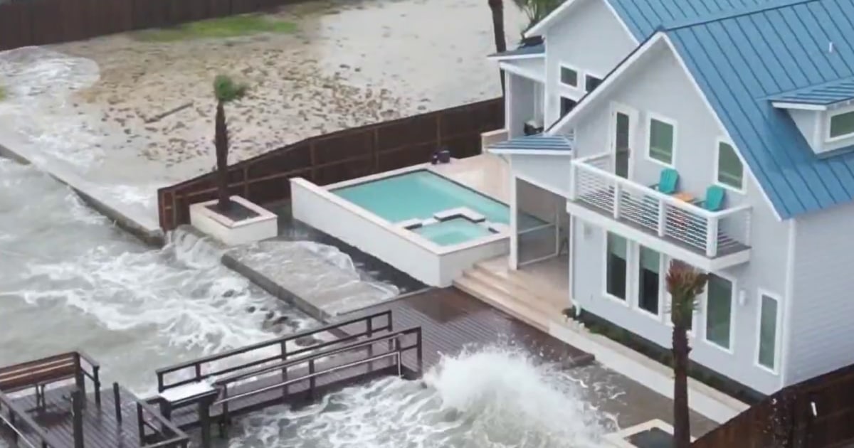 Alberto causes heavy rain and flooding in Texas after making landfall ...