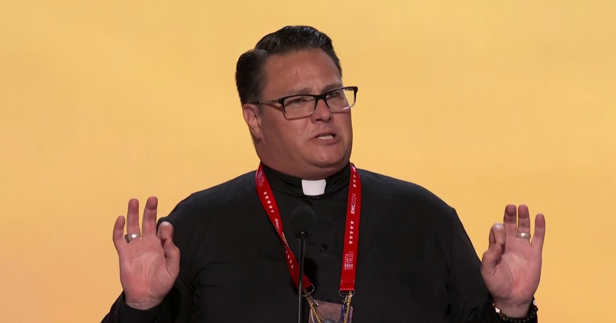 Pastor imitates Trump for RNC benediction