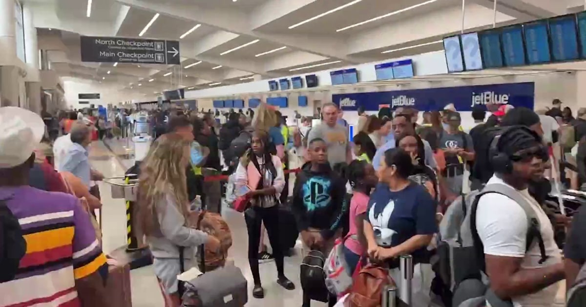 WATCH: Time-lapse video shows long lines at Atlanta airport