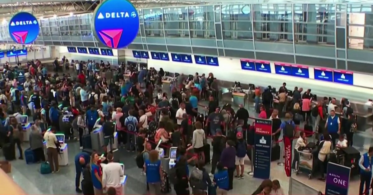 Delta still feels effects of massive computer crash, cancels many flights