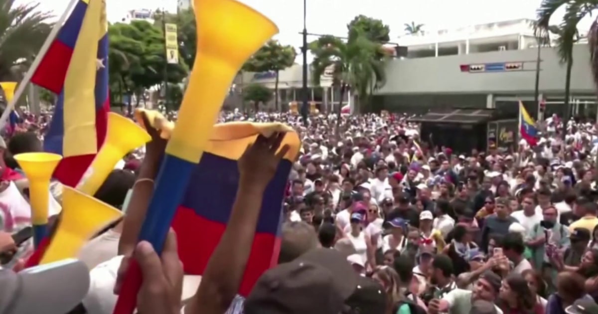 Clashes in Venezuela over election turn deadly