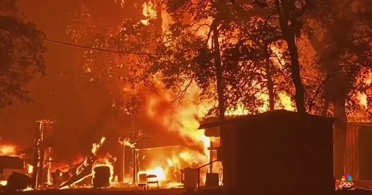 Wildfires explode in Colorado, killing at least one person and forcing ...