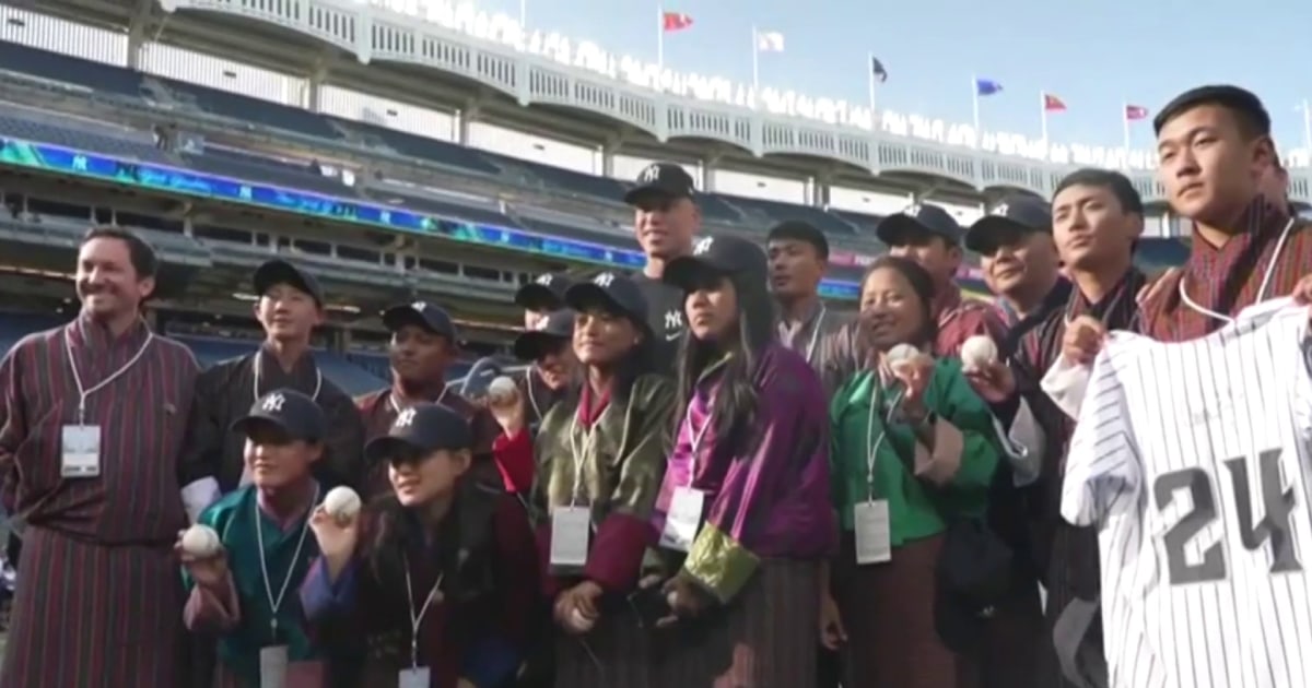 Teenage baseball players from Bhutan attend first MLB game at Yankee ...