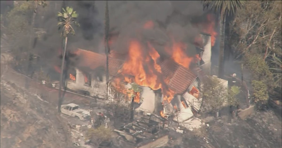 California's 'Edgehill Fire' destroys several homes