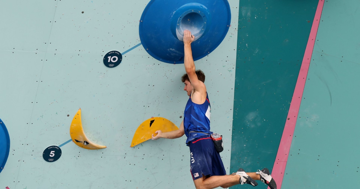 American climber Colin Duffy navigates boulders in combined final