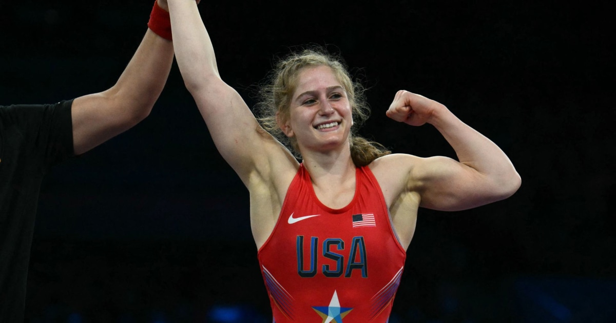 U.S. wrestler Amit Elor wraps up semifinal match in under two mintues