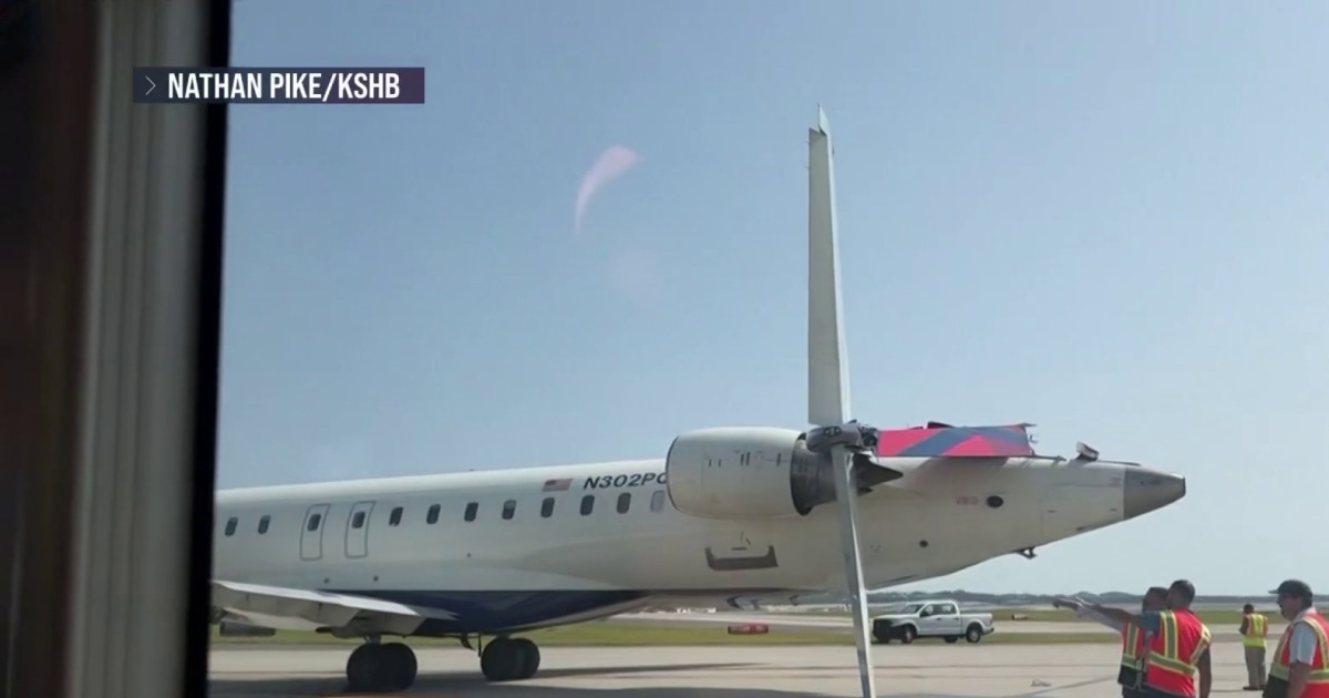 Two Delta planes collide on taxiway, causing major damage to one of them