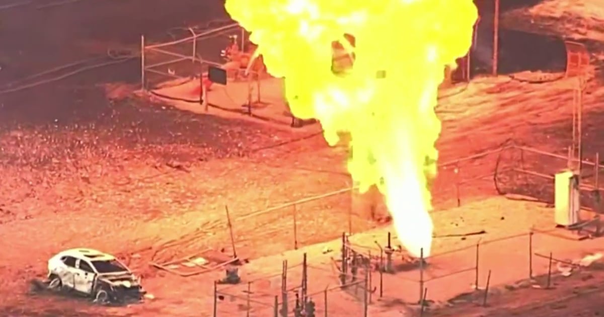 Texas pipeline fire forces evacuations