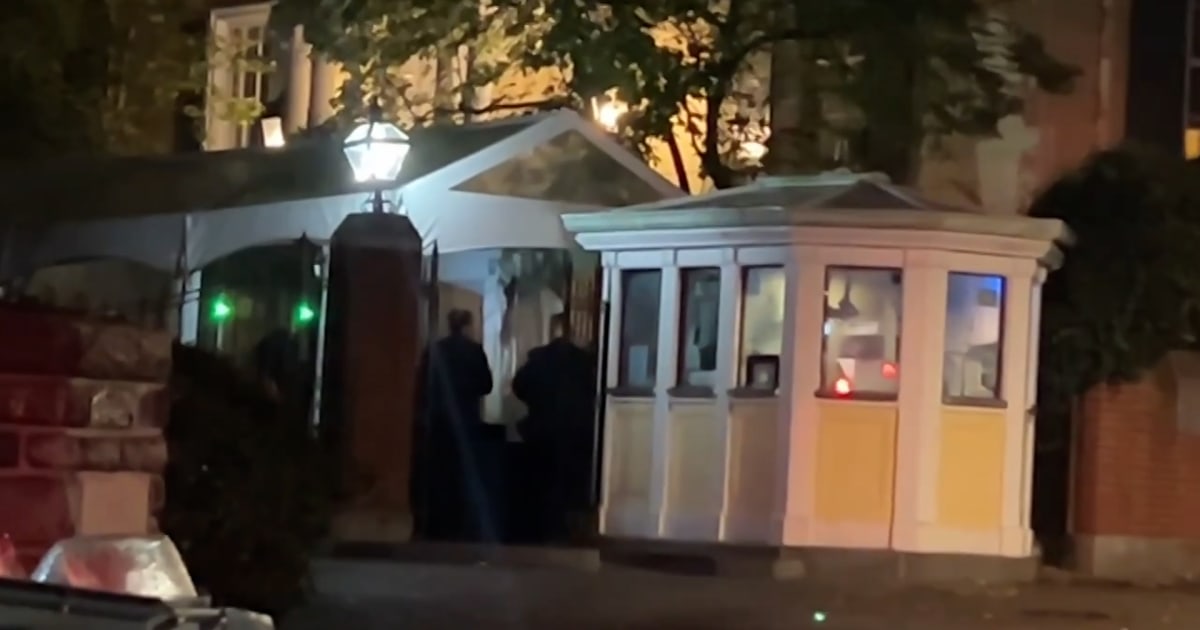 Video shows FBI conducting search at NYC Mayor Eric Adams home