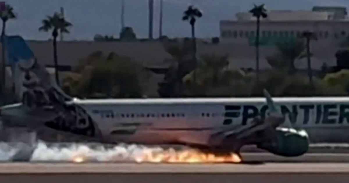 Fire breaks out on a Frontier Airliner