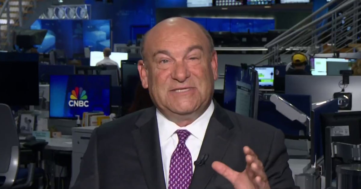 CNBC Poll: Voters say personal finance is in better shape than the economy