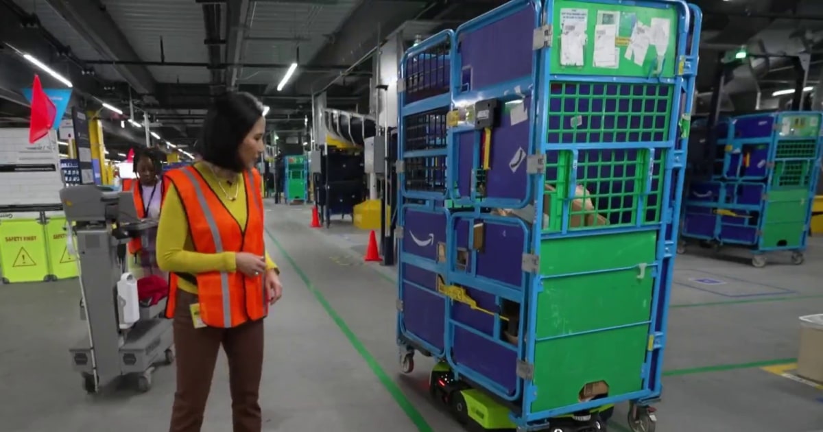 Amazon's new robotic fulfillment center streamlines delivery process