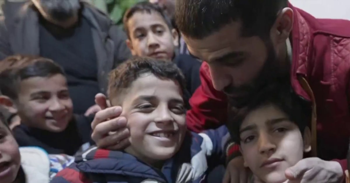 One week after fall of Syrian regime, desperate search for loved ones ...