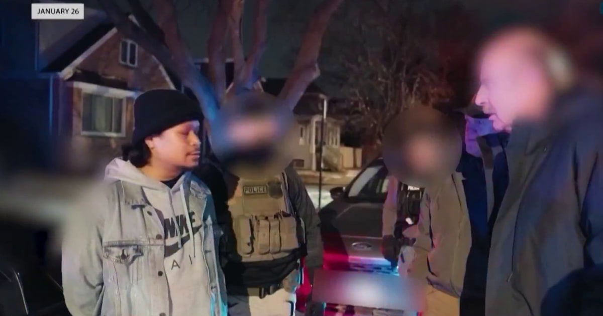 'Dr. Phil' joins immigration authorities during ICE operation in Chicago