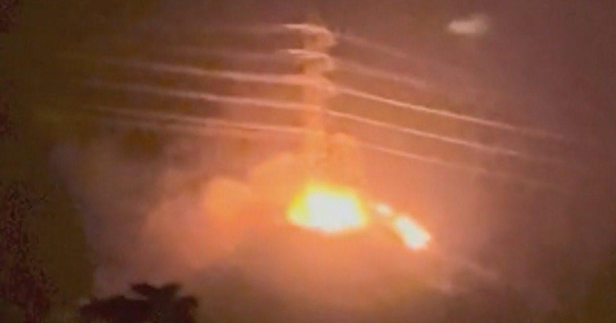 Doorbell camera captures early moments of California's Eaton Fire