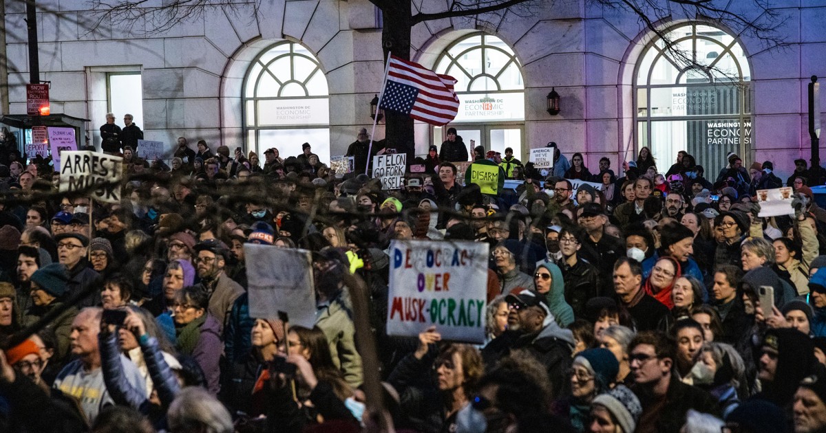 Democratic lawmakers speak out at protest outside U.S. Treasury