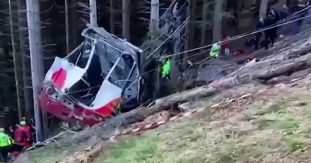 Several tourists killed in Italy during a cable car crash