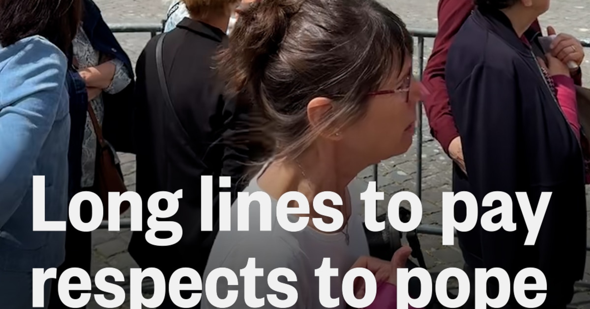 Long lines in St. Peter's Square for Pope Francis